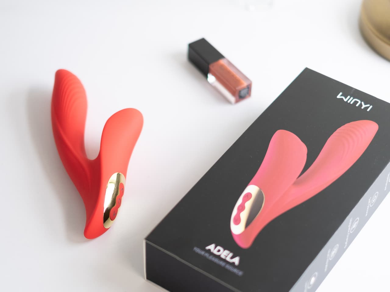 WINYI｜紅珊瑚三段吸吮按摩棒 - 西斯板 | Dcard