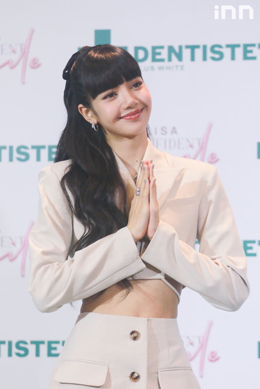 #分享 LISA出席DENTISTE泰國見面會🇹🇭 - BLACKPINK板 | Dcard