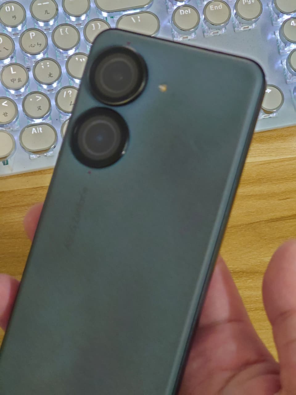 SAMSUNG S25該買嗎？最真實的購買推薦，對比手上使用的ASUS Zenfone 10 - 3C板 | Dcard