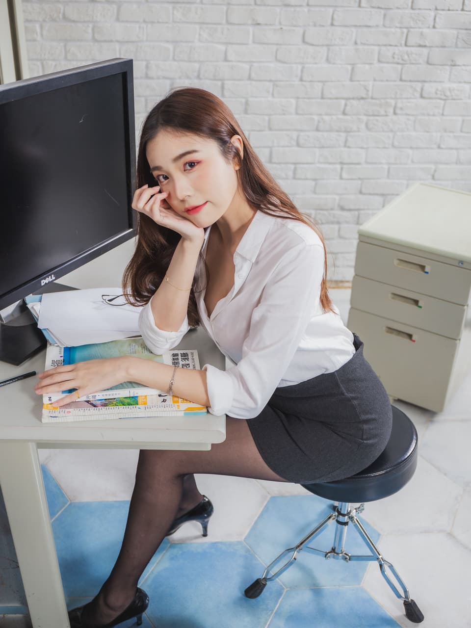 #作品 棚拍人像_OL - 攝影板 | Dcard