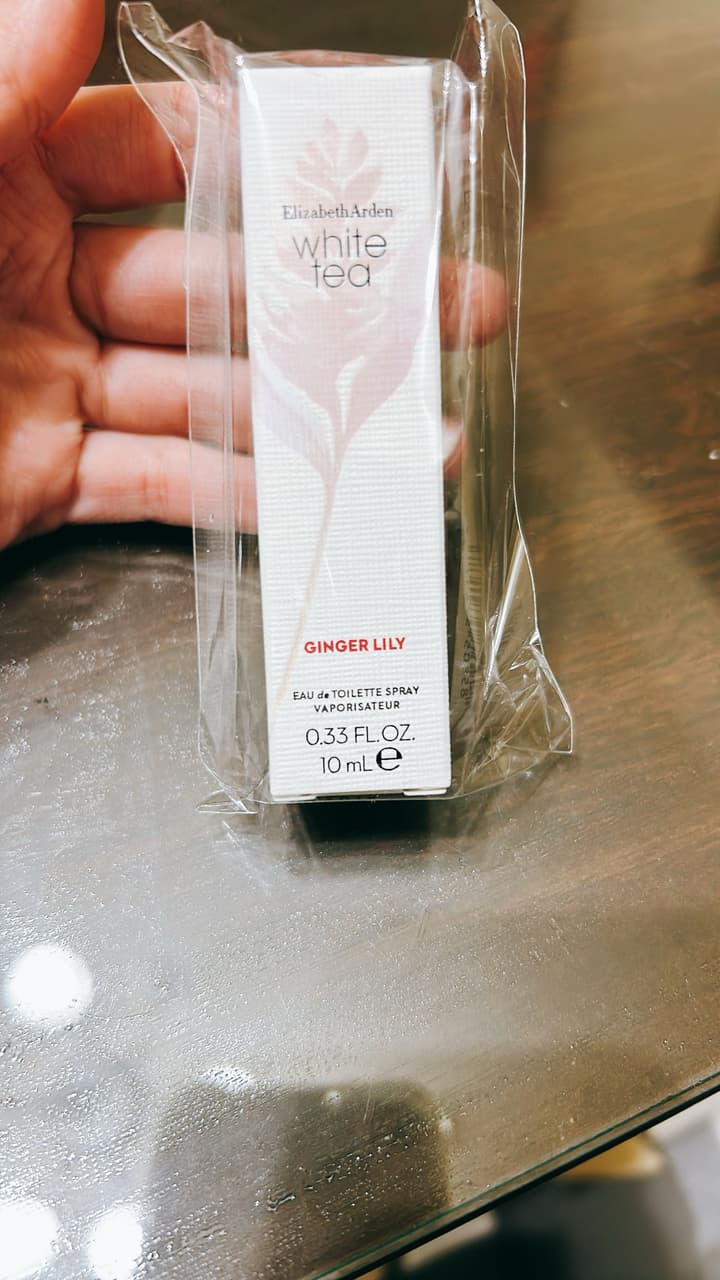 #我要賣 伊麗莎白雅頓香水10ml 售出 - 二手交易板 | Dcard