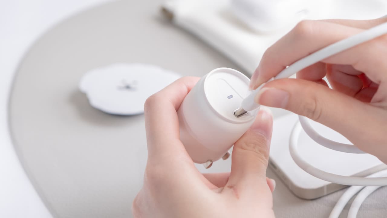 UIBI｜20W 小可樂快充 - 3C板 | Dcard