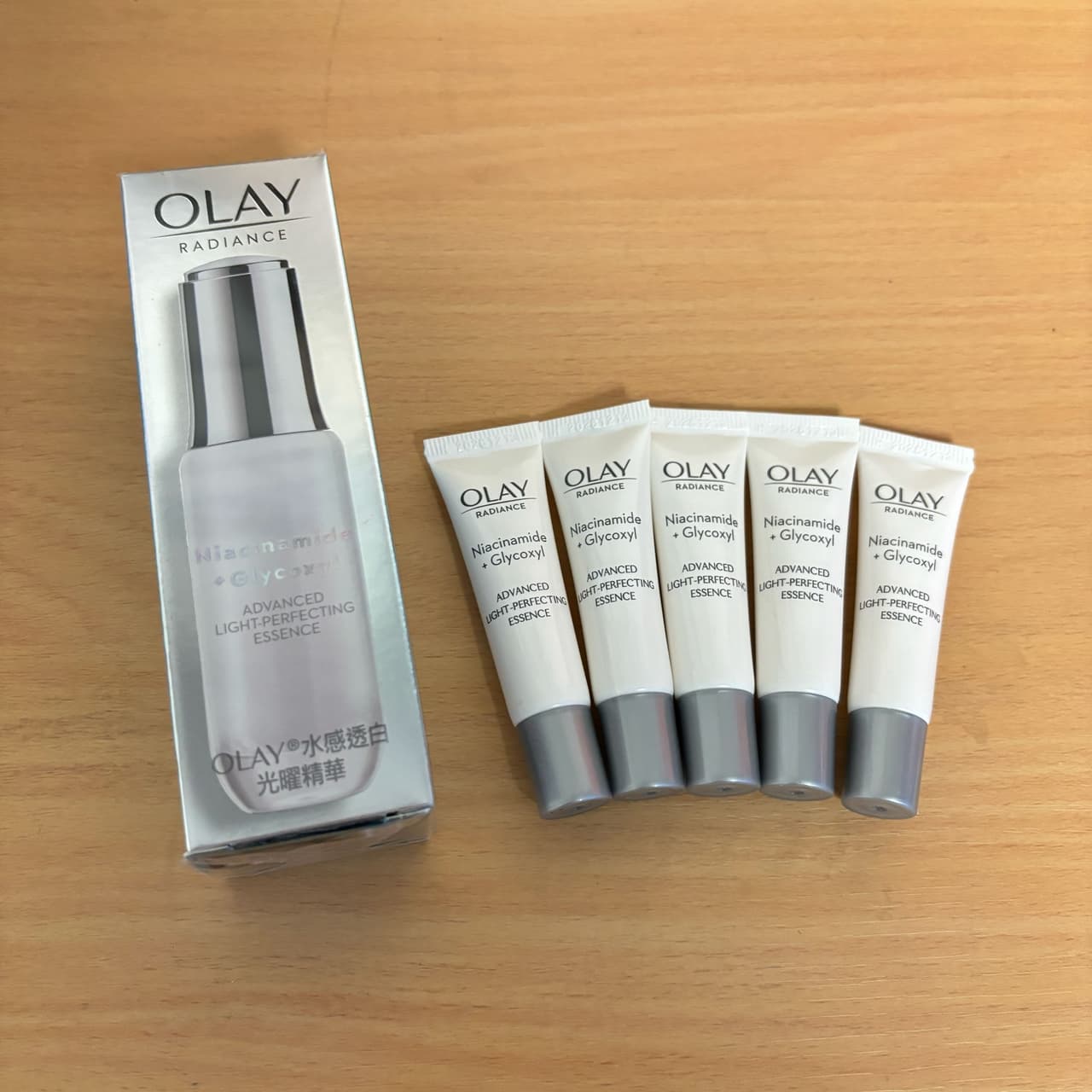#我要賣 OLAY 歐蕾 長效保濕凝露50g + 革糖素小白瓶 美白精華 - 二手交易板 | Dcard