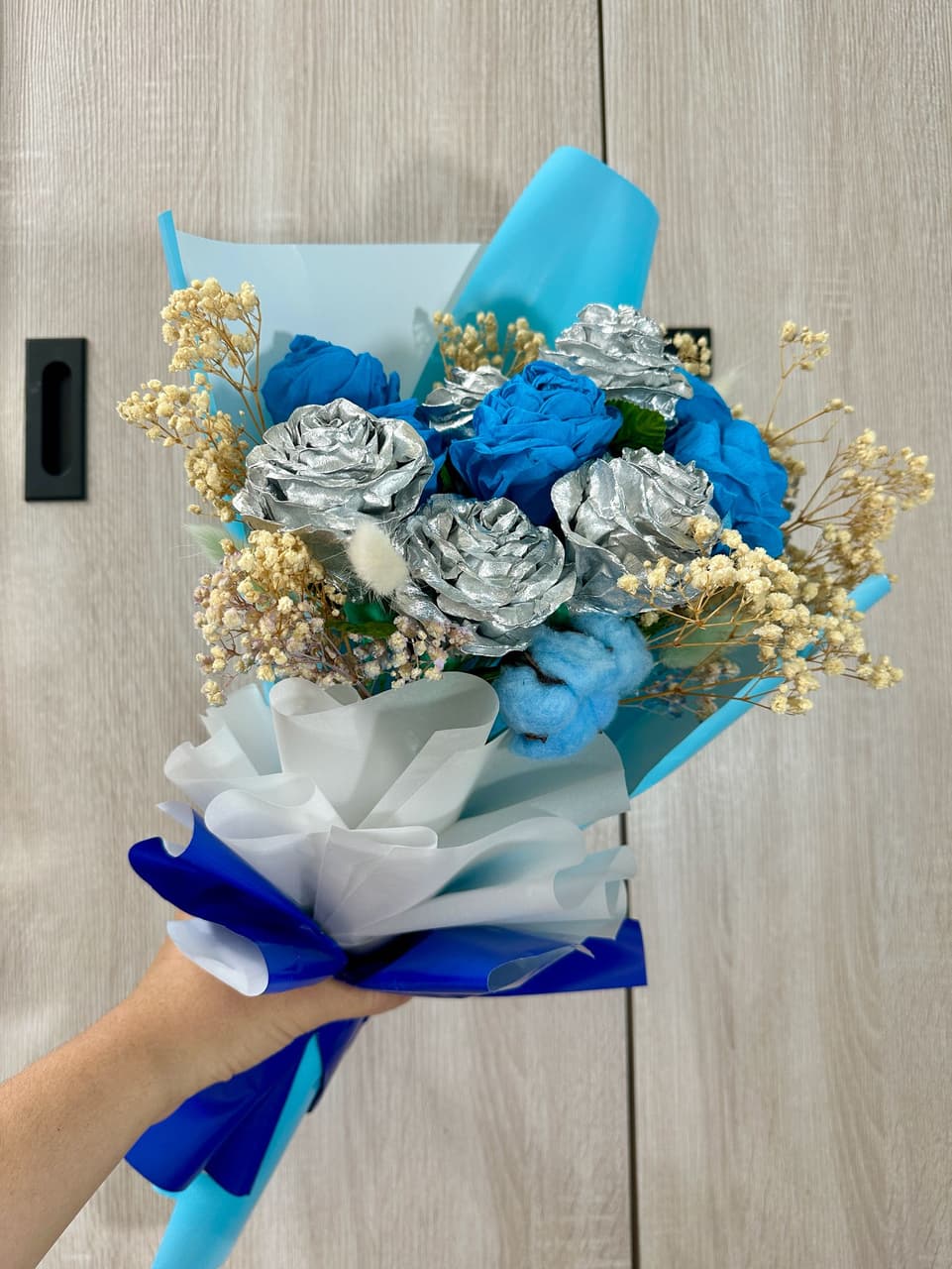 男友要把花束丟掉，心裡好難過 - 彩虹板 | Dcard