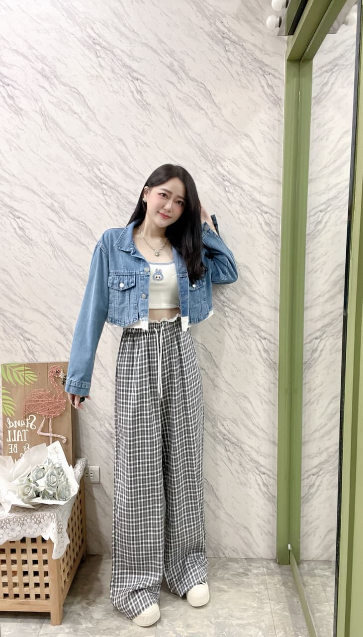 #分享穿搭 #158cn日常 怎麼四月了還那麼冷🥶 - 鮪魚闆娘 (@onimi888) | Dcard