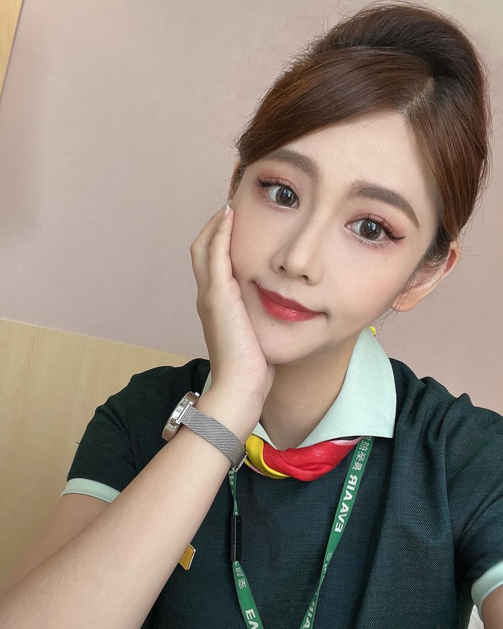 長榮美女空姐：Doris - 表特板 | Dcard