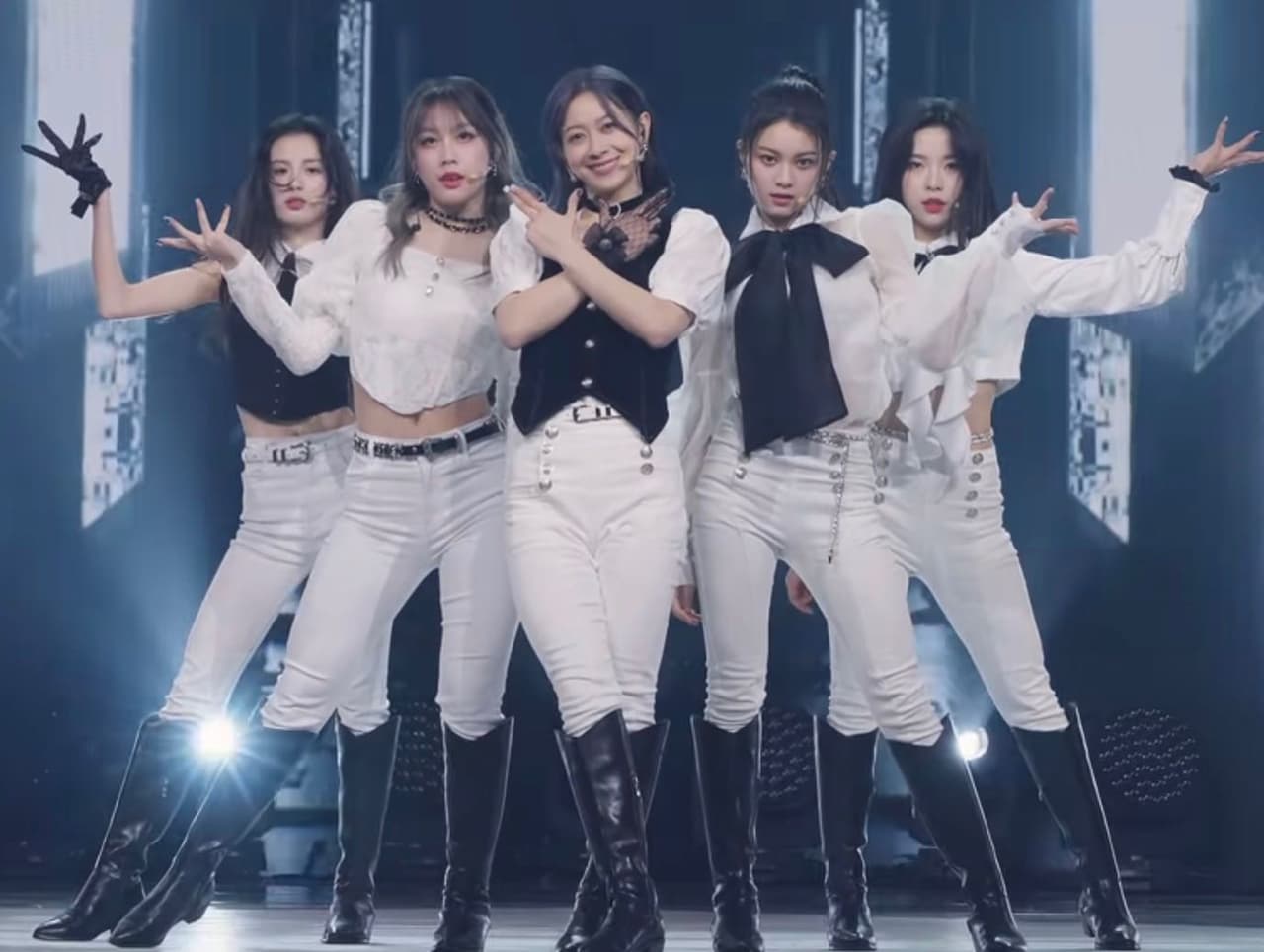 #未來少女 女團控觀後感 Ep.01 未來的單曲 - 菱格世代 DD52板 | Dcard