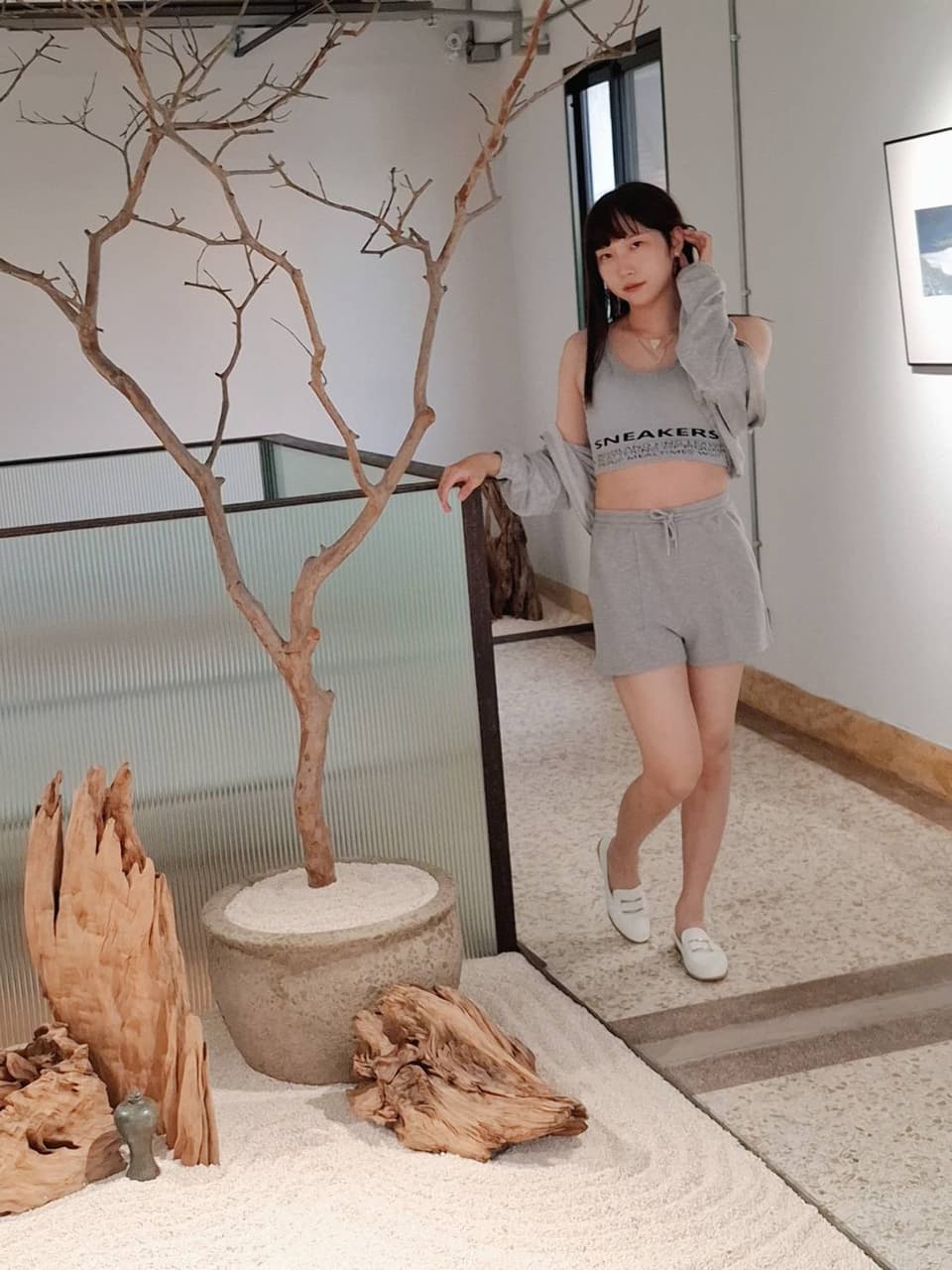 【2025】首發專輯（誤(〃′o`) - 偽娘板 | Dcard