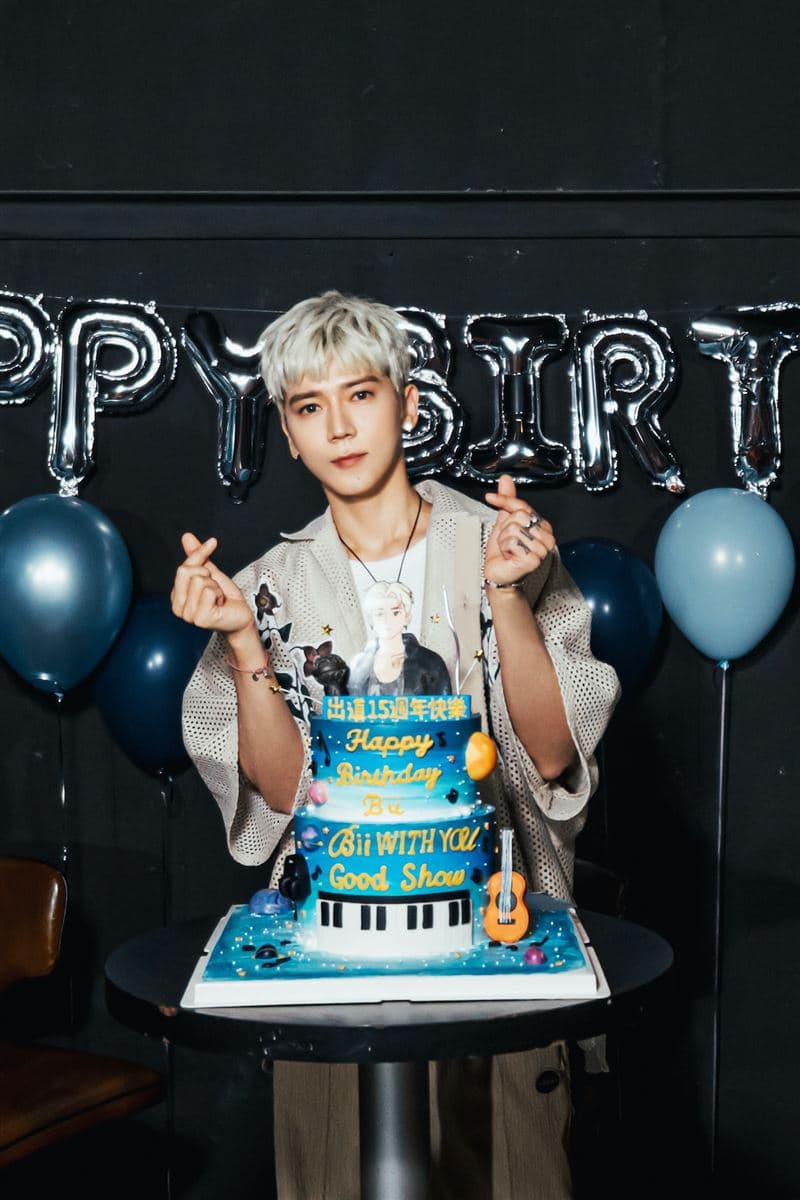 畢書盡罕見落下男兒淚！「擔心粉絲離開」生日前夕吐真實心聲 - SETN三立新聞網 (@setn54) | Dcard