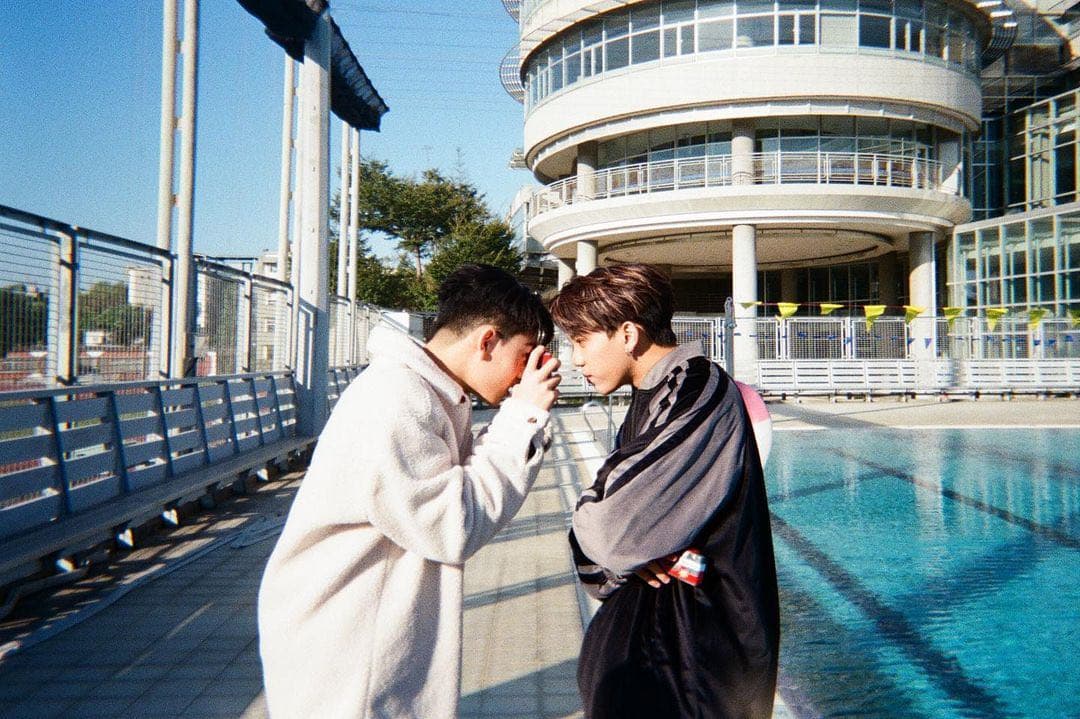 AcQUA《e步e步》MV刷起來系列 - 原子少年板 | Dcard