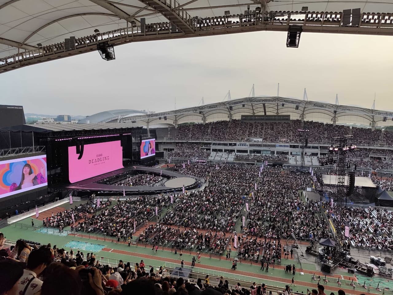 #討論 韓場秩序超級亂很扯⋯ - B11 留言 | Dcard