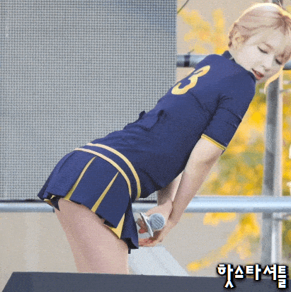 #AOA #草娥 #Miniskirt #151024 - 表特板 | Dcard