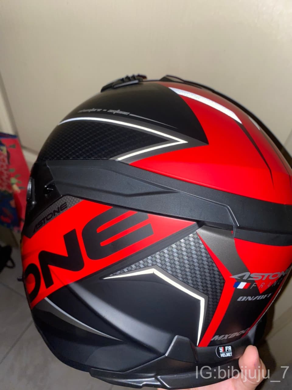 #部品分享 全罩安全帽Astone-MX800使用及反光貼分享!! - 機車板 | Dcard