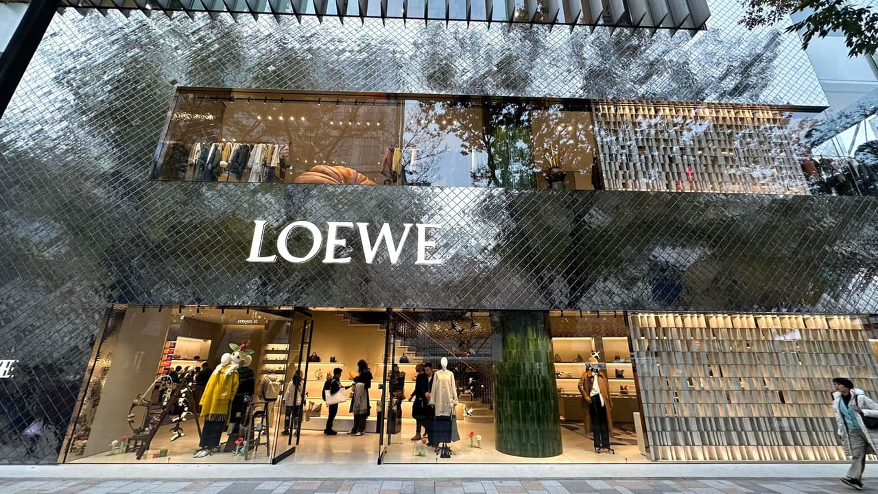 LOEWE 表參道期間限定糖果店🥳 - Vic (@vic268) | Dcard