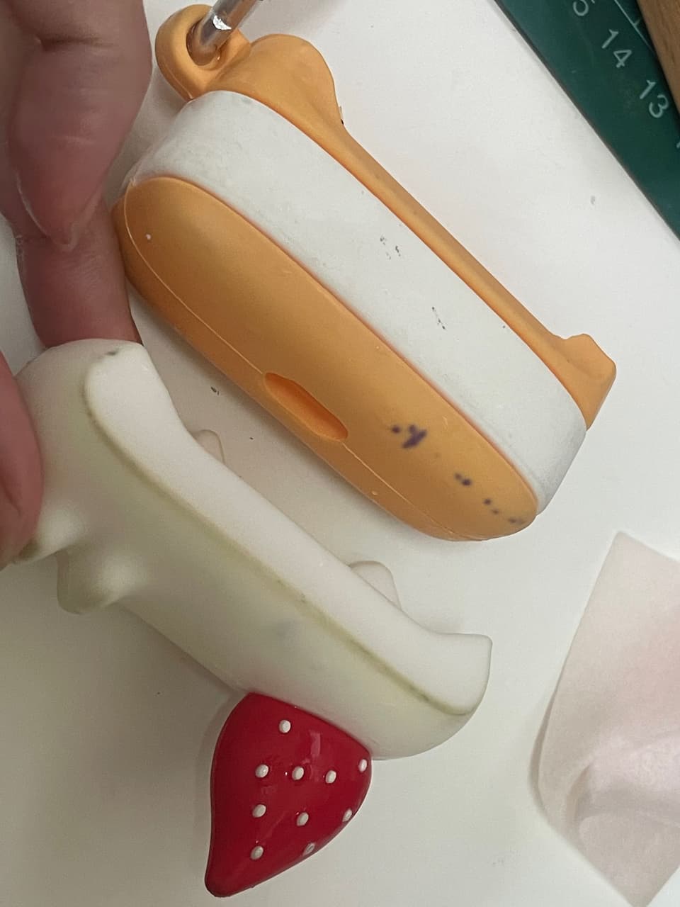 #問題 AirPods超爆髒 - B111 留言 | Dcard