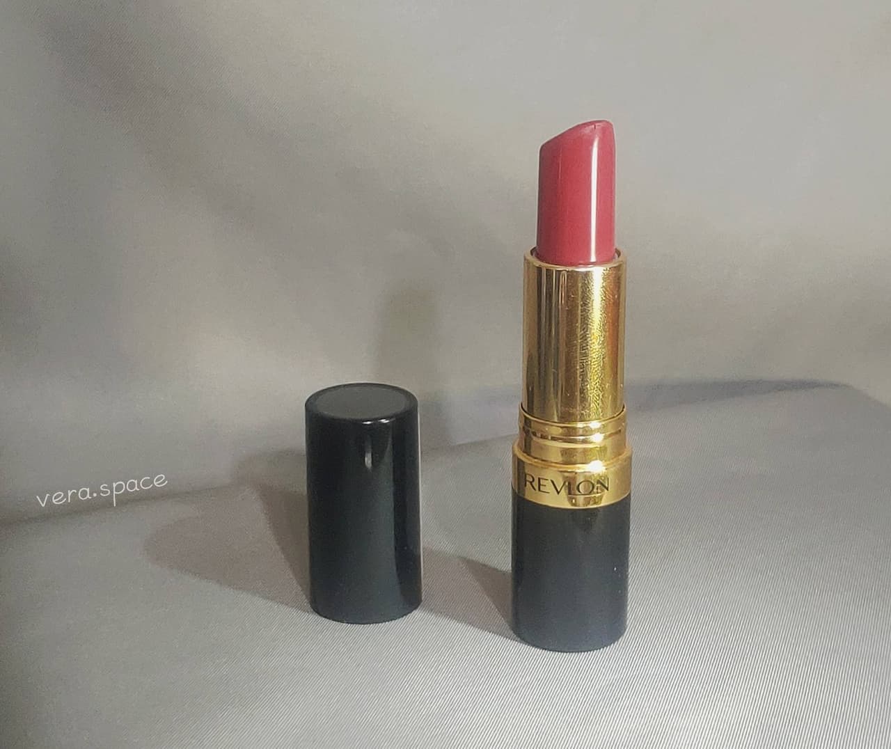 #試色 日常精神色♥️Revlon 525 微醺酒紅 - 美妝板 | Dcard