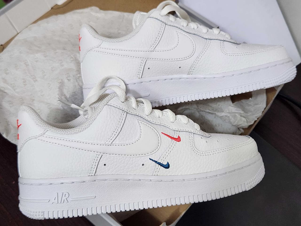 #詢問 yahoo跟momo跟PChome的鞋子一定是正貨嗎 - 網路購物板 | Dcard