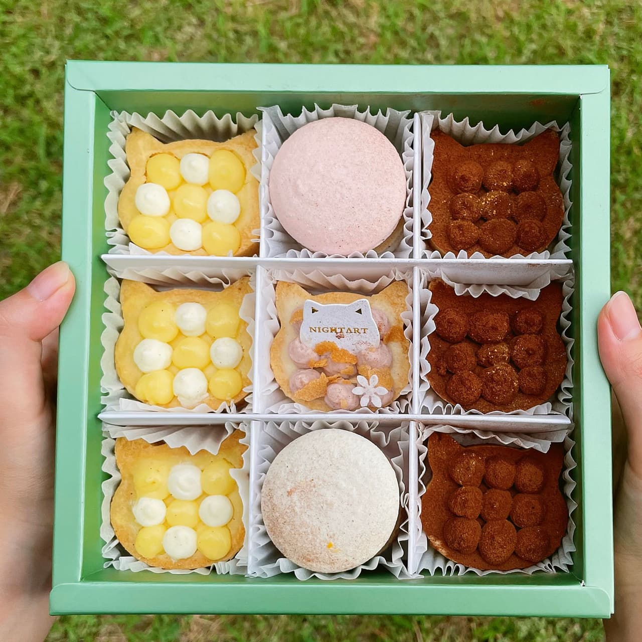 #我來開箱 貓奴的月餅禮盒就是不一樣😻💕 - 蘿伊 (@zoey__eat) | Dcard