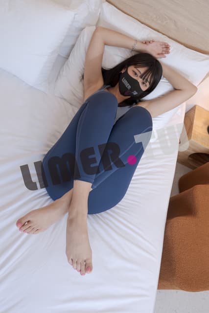 Limerence LuLu 女大生香甜腳趾 瑜珈伸展 裸足 - limer.tw (@limertw) | Dcard