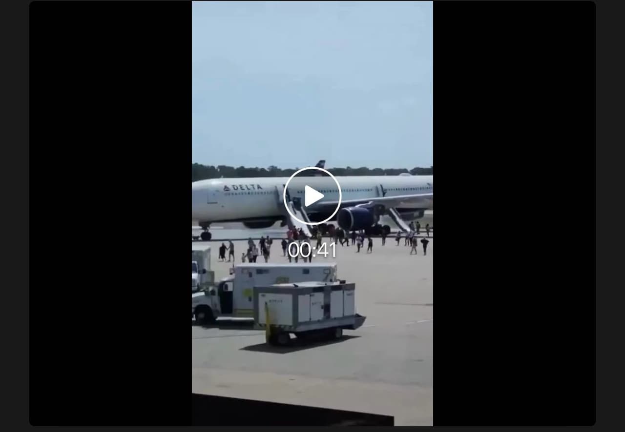 #討論 DELTA-A330 engine fire - 航空板 | Dcard