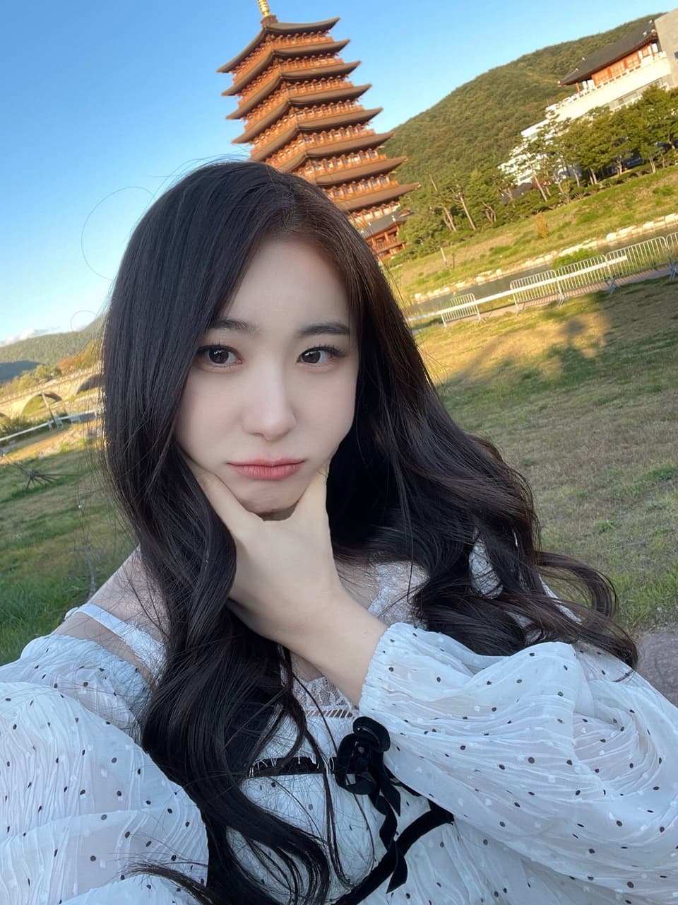 #分享 李彩演💫捨棄瀏海後的大變身+Danny電視台初表演🎧 - 韓星板 | Dcard