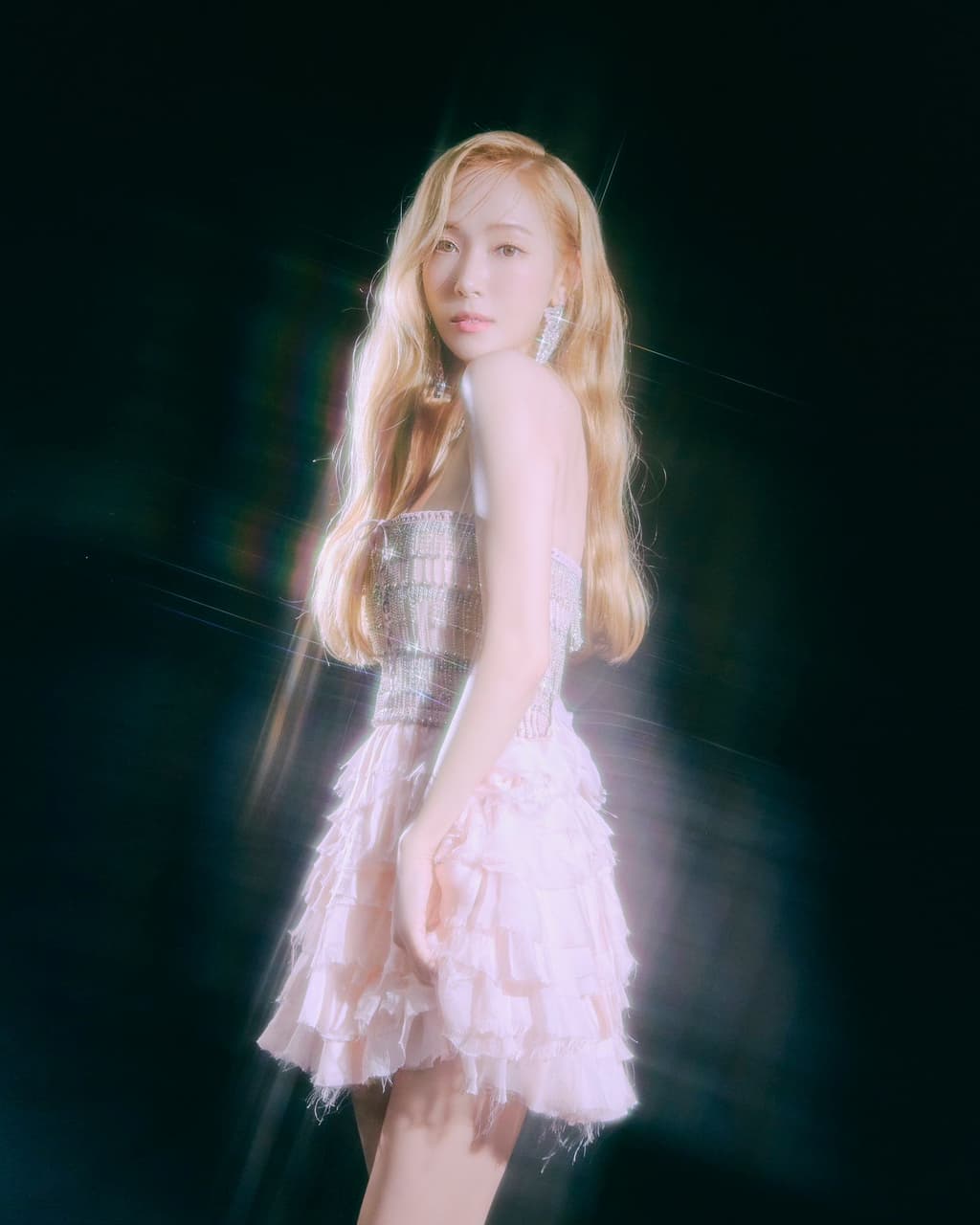 #分享 Jessica 《BEEP BEEP》MV Teaser & 概念照 - 追星板 | Dcard
