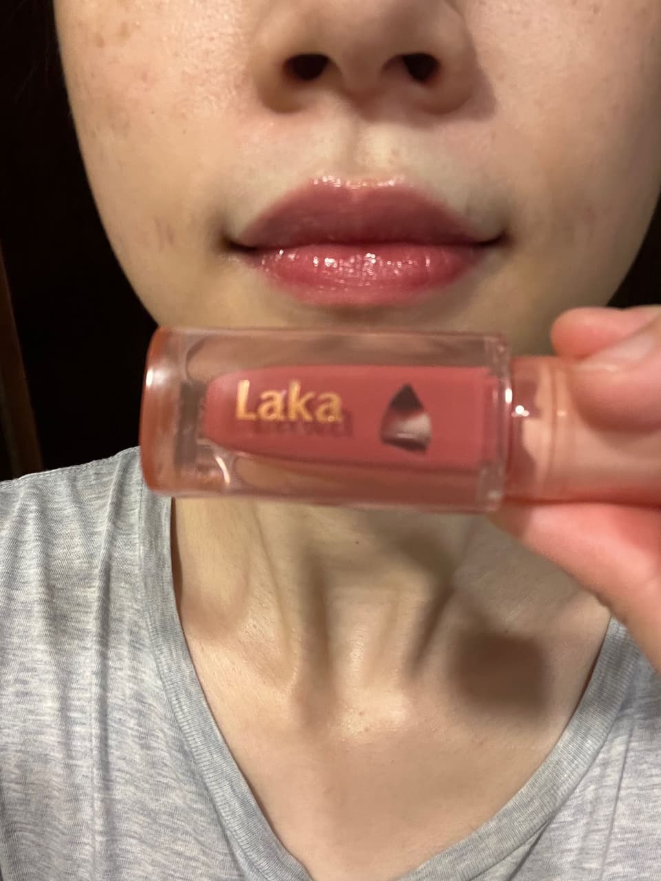 #開箱 Laka新品唇蜜試色 - 美妝板 | Dcard