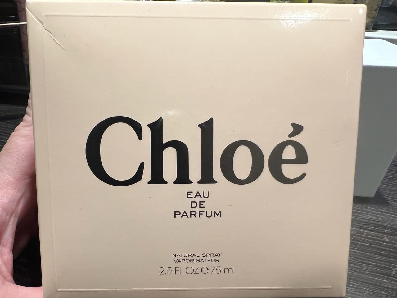 #我要賣 Chloe 同名香水 & Chloe 墨鏡(皆售出) - 二手交易板 | Dcard