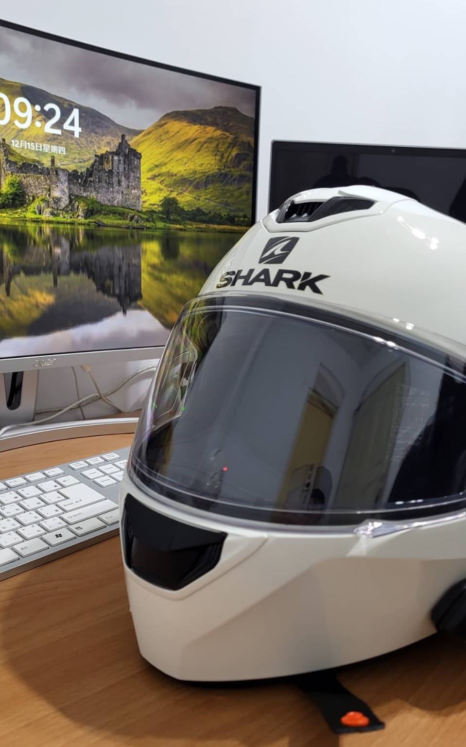 #部品分享 Shark D-Skwal 2 + Moto A2 Plus 心得分享 - 機車板 | Dcard