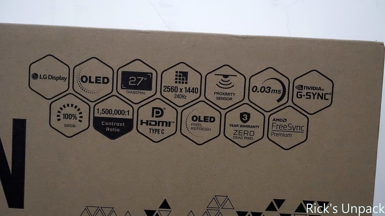 【開箱】OLED電競螢幕初體驗 | CORSAIR XENEON 27QHD240 OLED - 3C板 | Dcard