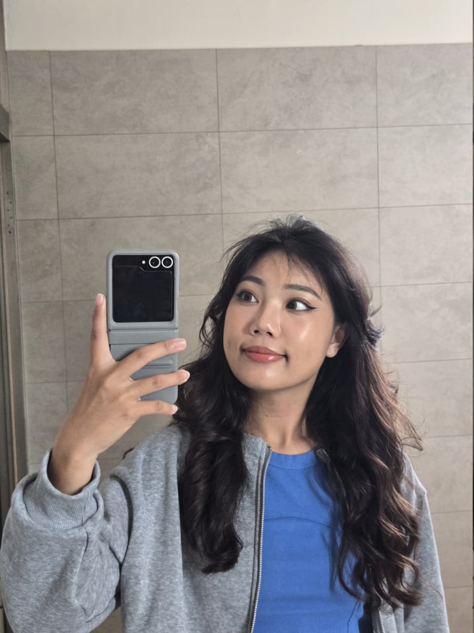 捲髮是冬天的氛圍感 ️💖 - 小彭 (@p3eng416) | Dcard