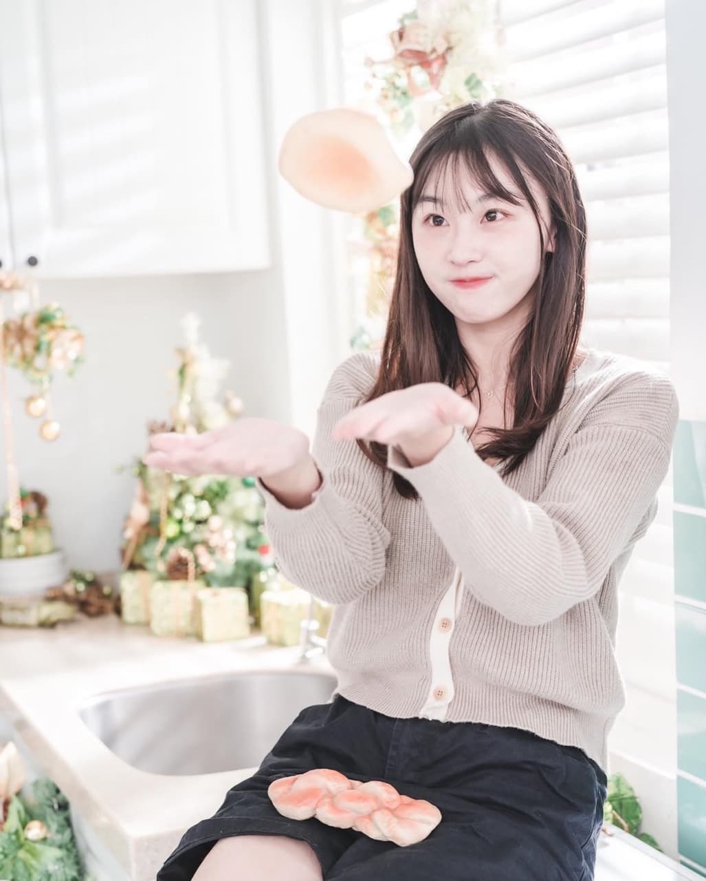 分享近況/我的第一組棚拍照🥐=͟͟͞͞♡ - 小勺🐰 (@rabbitinthehole) | Dcard