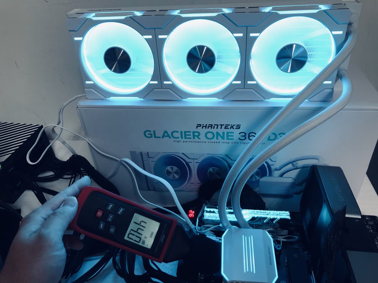 「冰川精靈」追風者 PHANTEKS GLACIER ONE D30 AIO 一體式水冷 新品#開箱 - 3C板 | Dcard