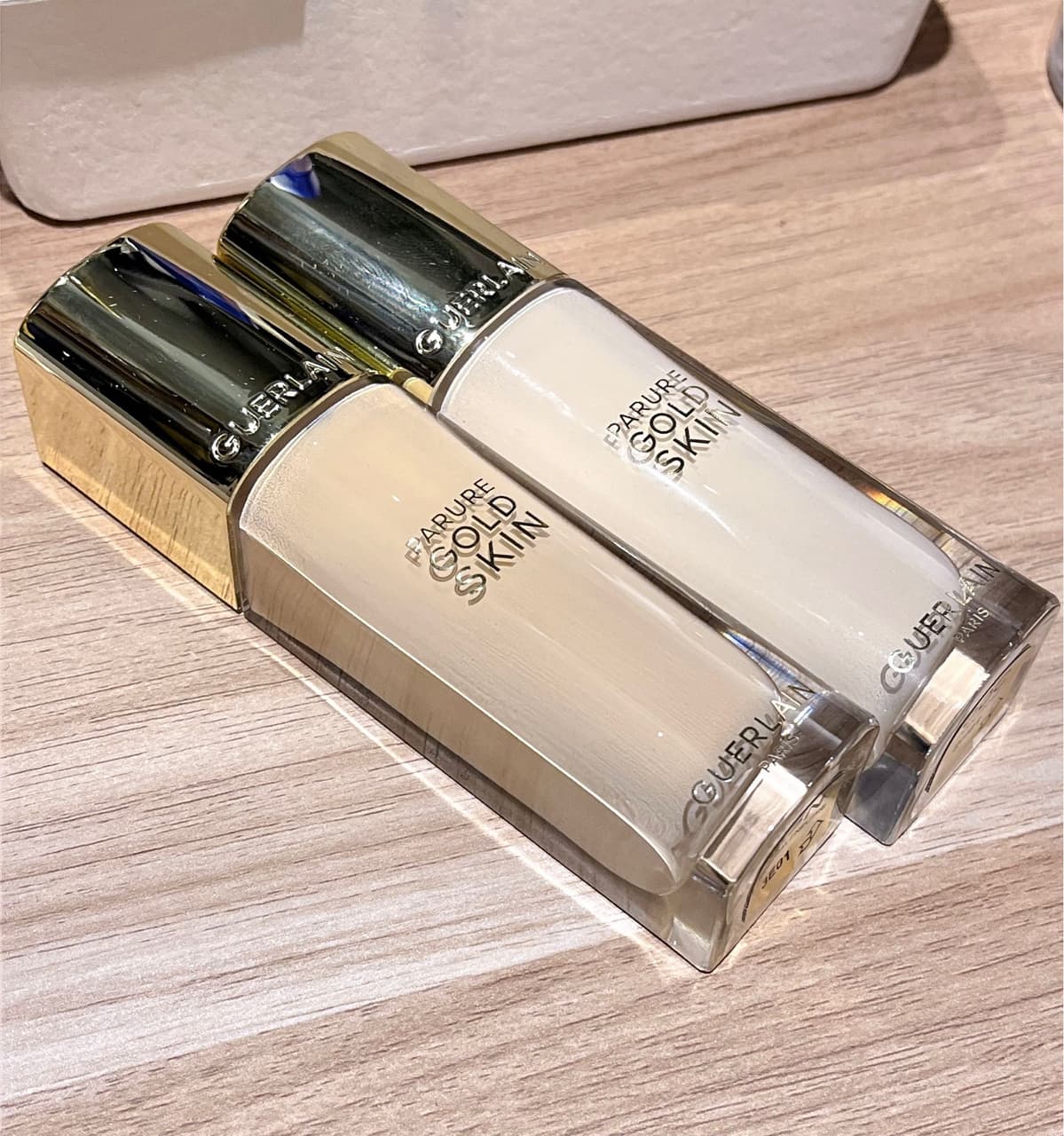 #我要賣 #我要賣 #嬌蘭24k粉底液0.5N光澤版 - 二手交易板 | Dcard