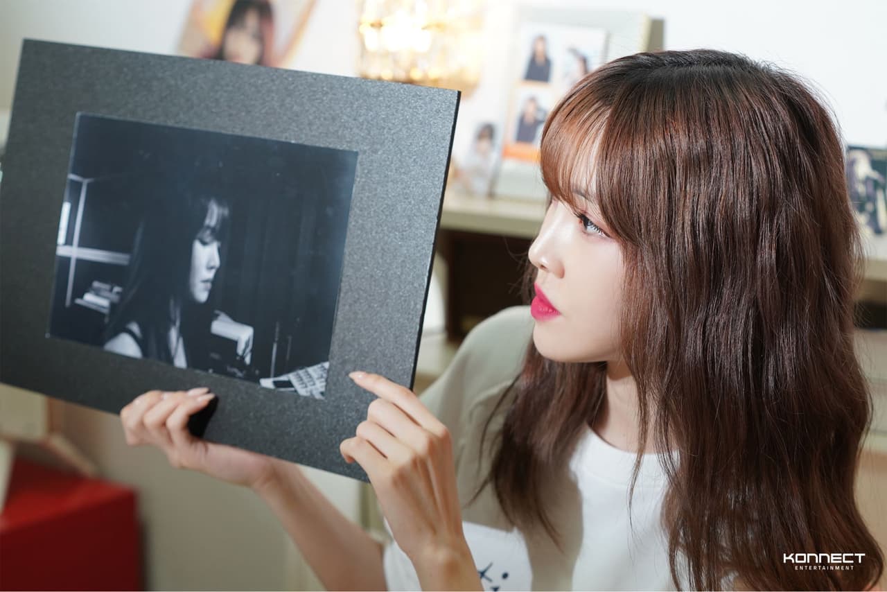 #更新 #照片 230104 Yuju 👋🏻GOODBYE 2022, HELLO 2023 #SpecialPhoto👋🏻 - GFRIEND板 | Dcard