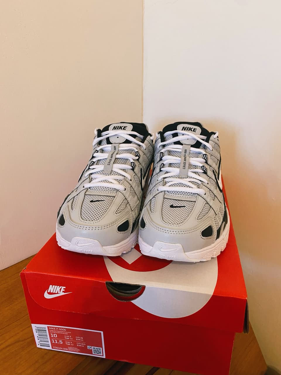 #我要賣 NIKE P-6000 UK9 28cm - 二手交易板 | Dcard