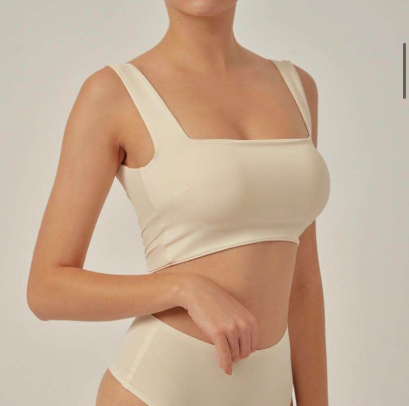 #揪團 Mumm Bra top (黑/白/奶白） - 女孩板 | Dcard