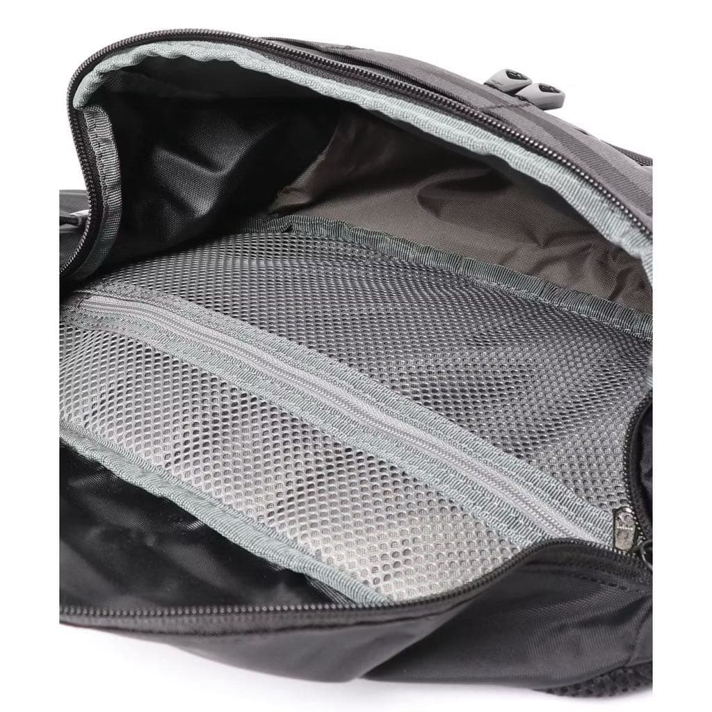 #我要賣 降價售⛰️Coleman Esria waist bag腰包斜背包 登山露營騎重機騎車可以揹😎 - 二手交易板 | Dcard