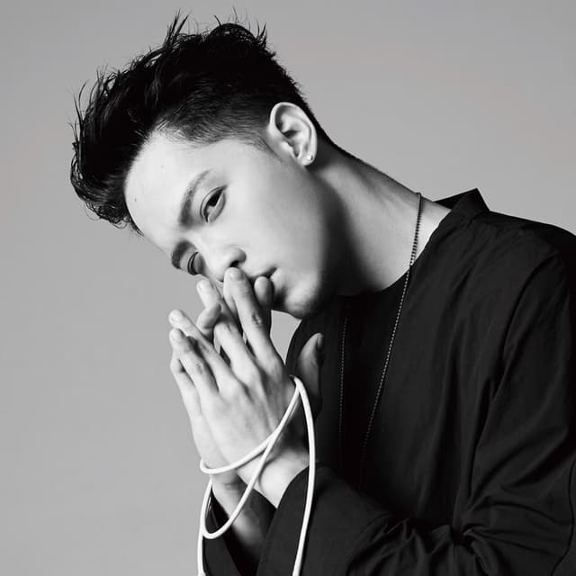 不懂為什麼J.sheon不紅 - B215 留言 | Dcard