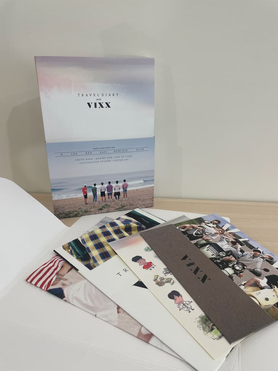 #贈送 Roy Kim專輯+海報/Winner空專/VIXX寫真書 - 贈物板 | Dcard