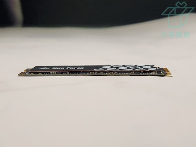 【小宅開箱】凌航 NFP445 2TB Gen4 PCIe SSD 石墨烯散熱片 簡易開箱測試 - 小宅開箱 (@litaku_unbox) | Dcard