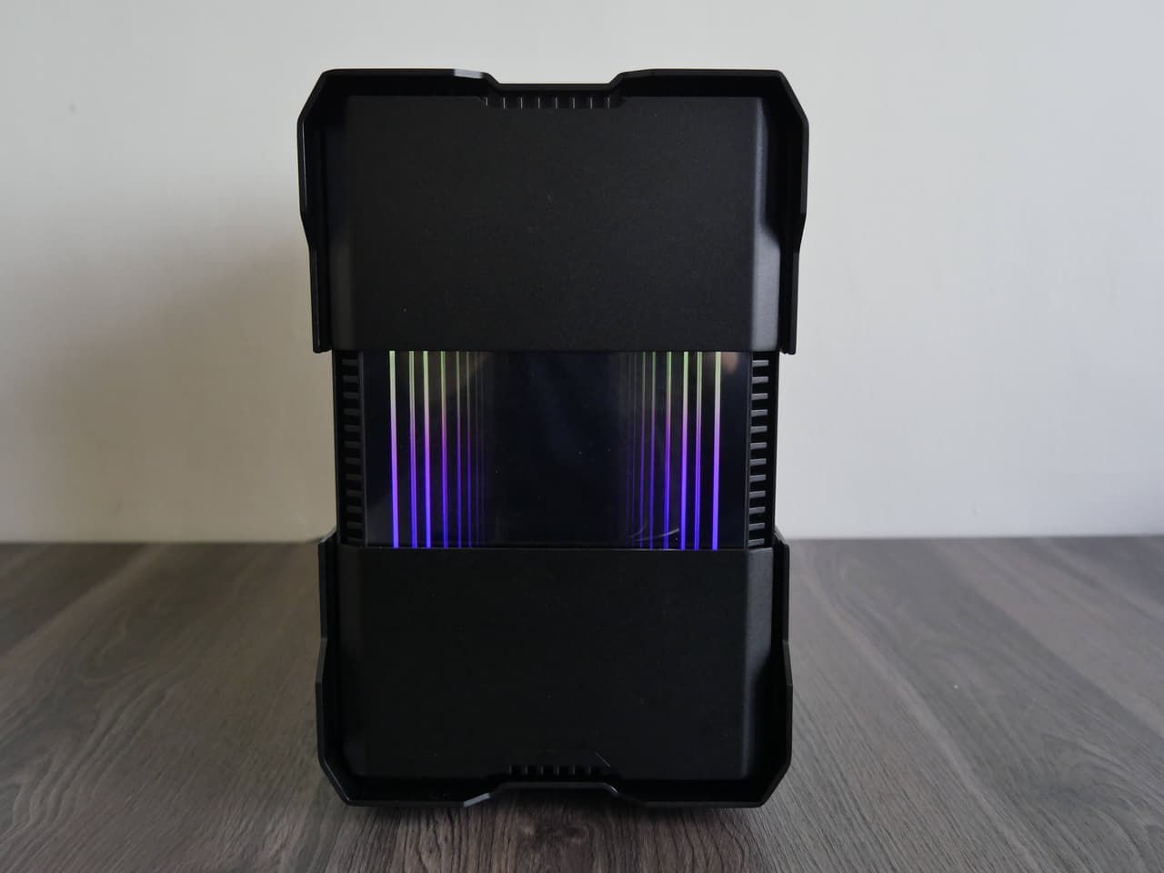 #開箱 伸縮自如的PHANTEKS SHIFT XT - 3C板 | Dcard