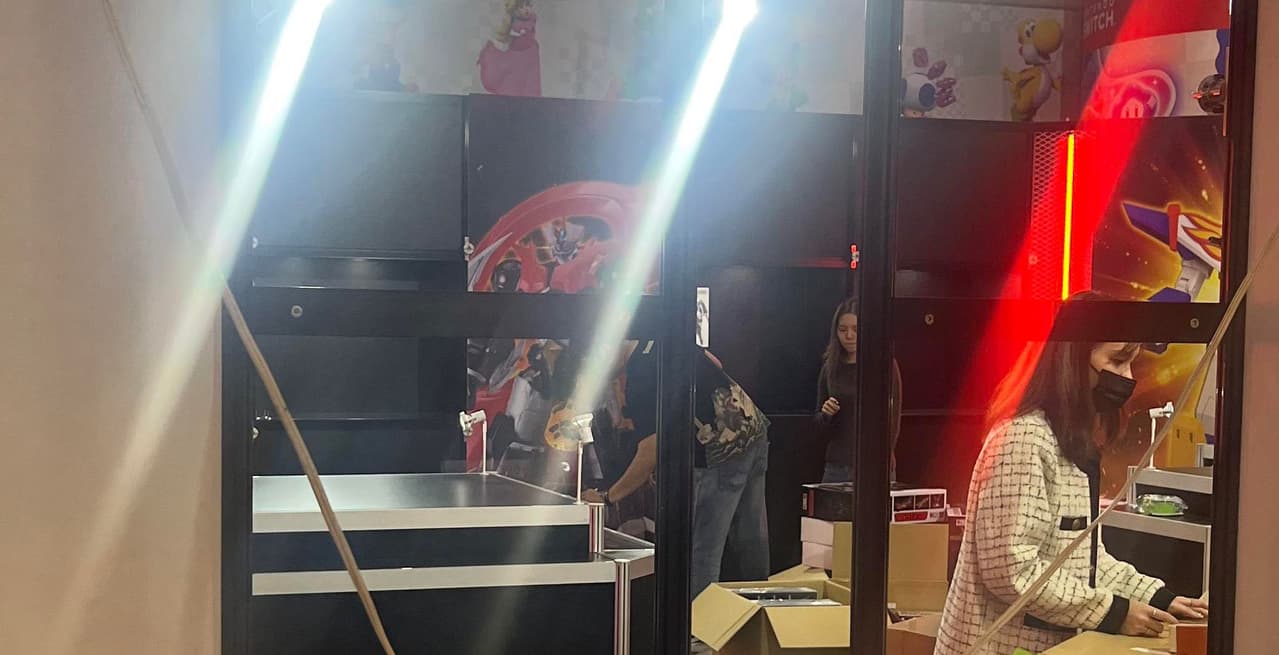 ὢ･᷅ )到台北地下街才知道有展覽….而且今天最後一天（魔神ZERO😍 - sean廢文分享 (@sean0211) | Dcard