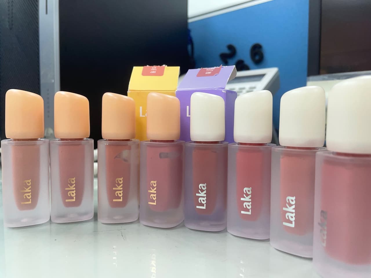 #試色 LAKA花瓣印記柔物唇萃#205#206#207#208及果然持久水光唇釉#103#107#111 #117 - 美妝板 | Dcard