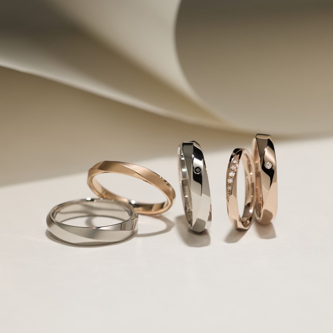 #婚戒挑選 💍【知識文】婚戒材質怎麼選？ PT950 vs K金有哪些差別？看完這篇你就懂！ - I-PRIMO (@iprimo) | Dcard