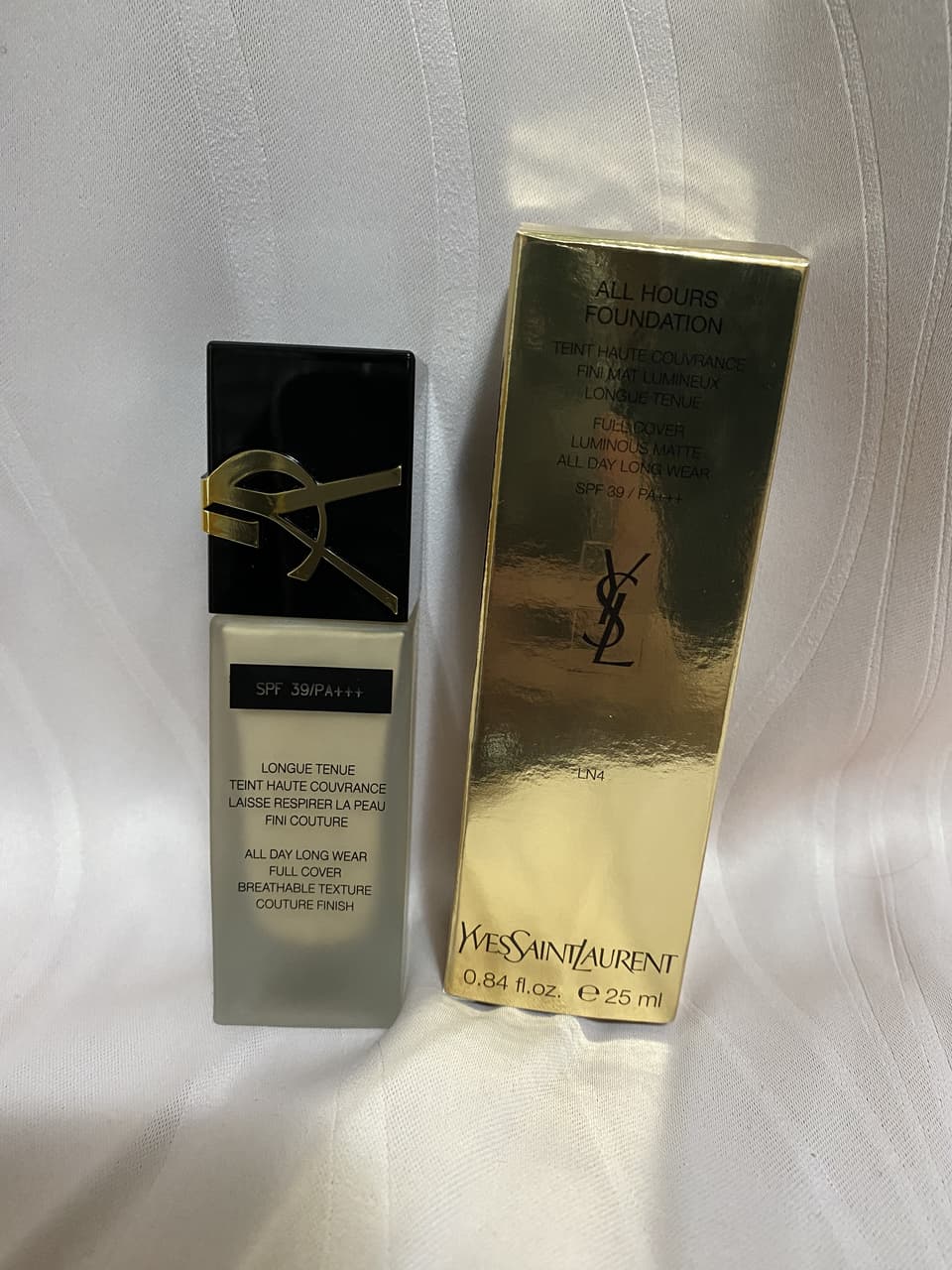 #售二手 #售 九成新 YSL恆久完美無瑕持妝粉底 - 二手交易板 | Dcard