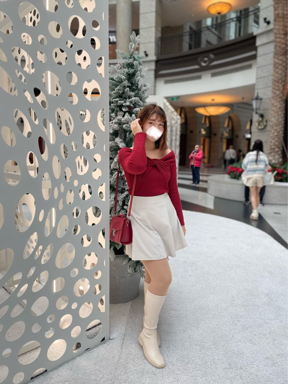 大梨女子的聖誕紅綠穿搭 ️💚 - SHADOW🌙 影子 (@shadow666) | Dcard