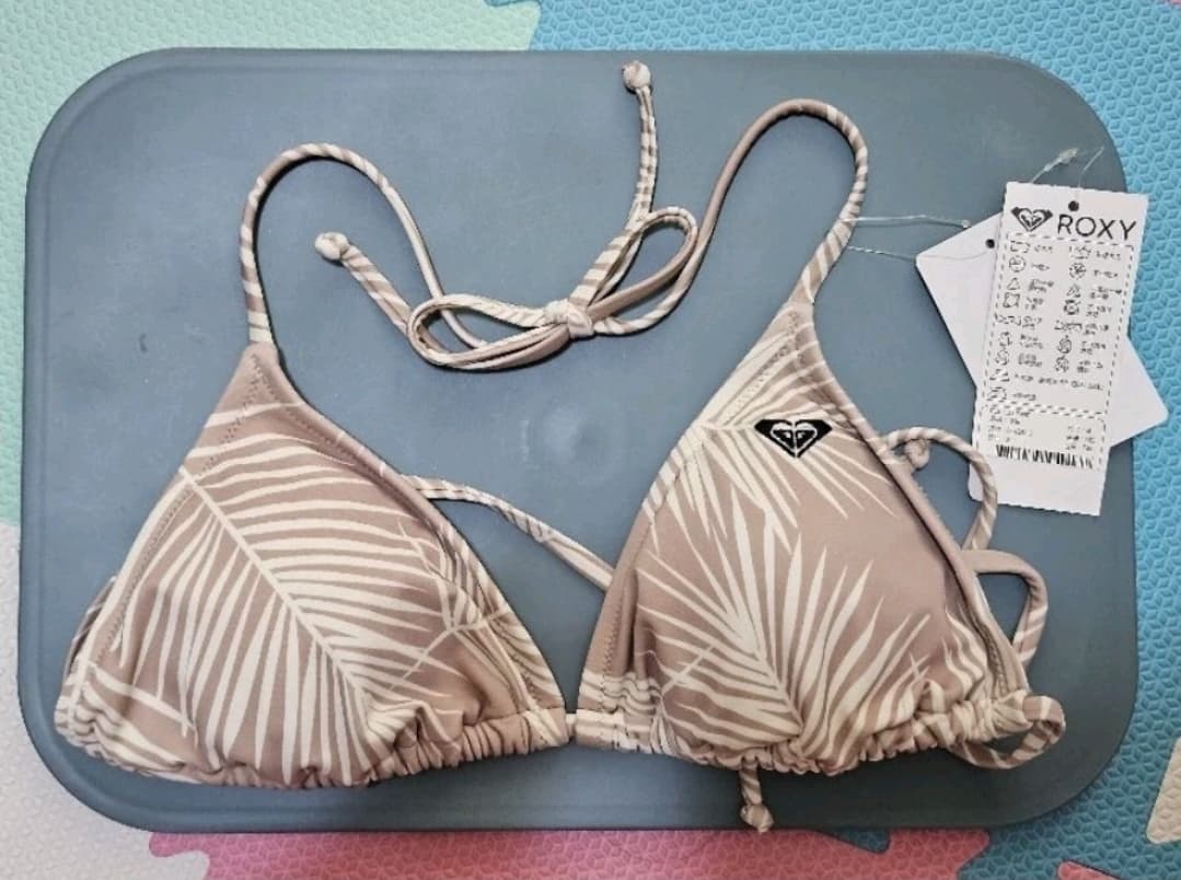 #我要賣 ROXY 比基尼 泳裝 - 二手交易板 | Dcard