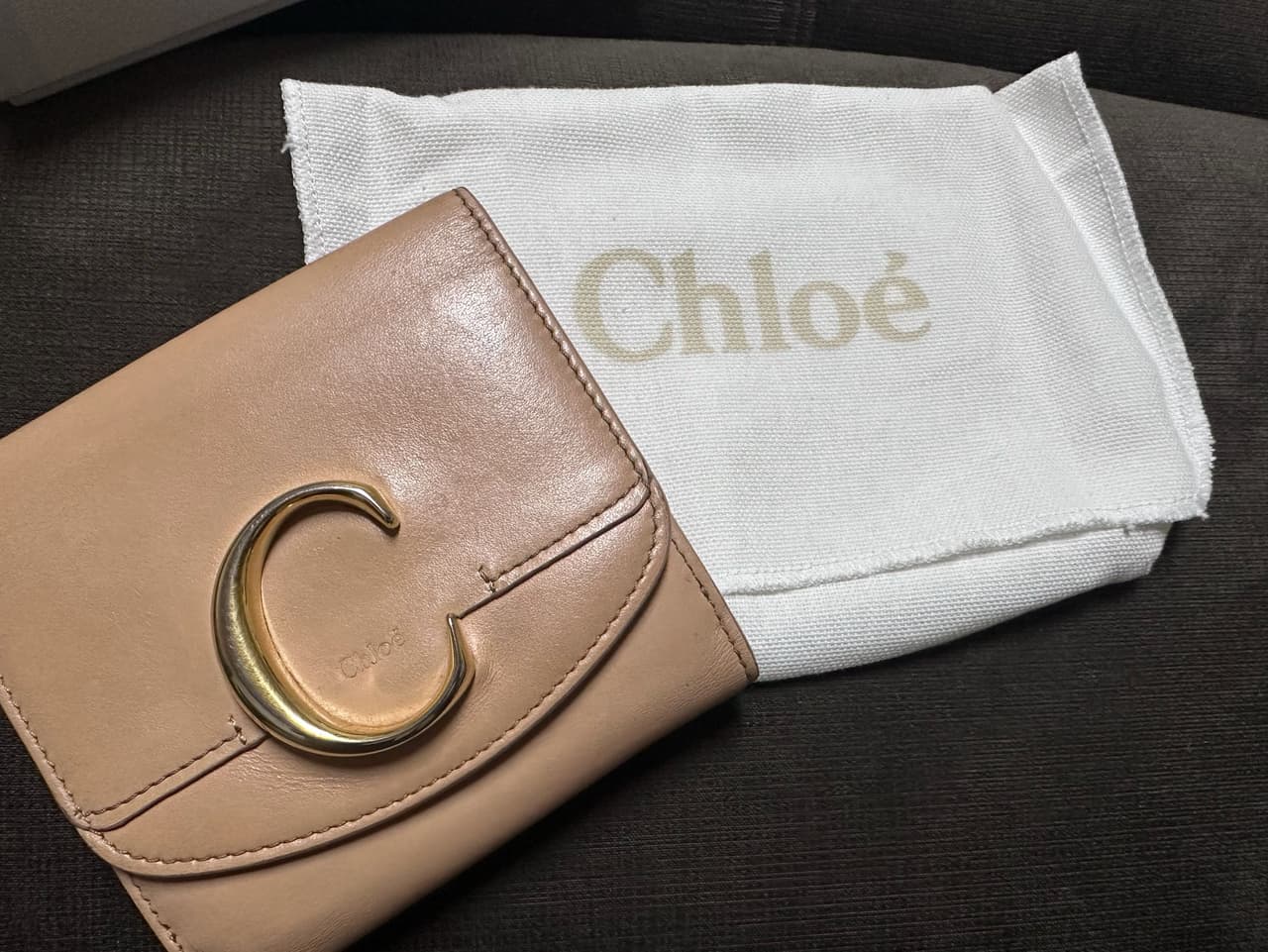 #我要賣 Chloé短夾 - 二手交易板 | Dcard