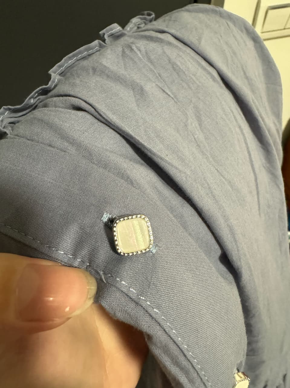 #我要賣 賣二手衣服 part6 - 二手交易板 | Dcard